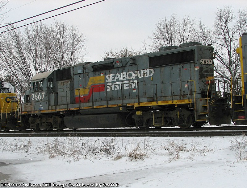 CSX 2667 Part of Q394 train